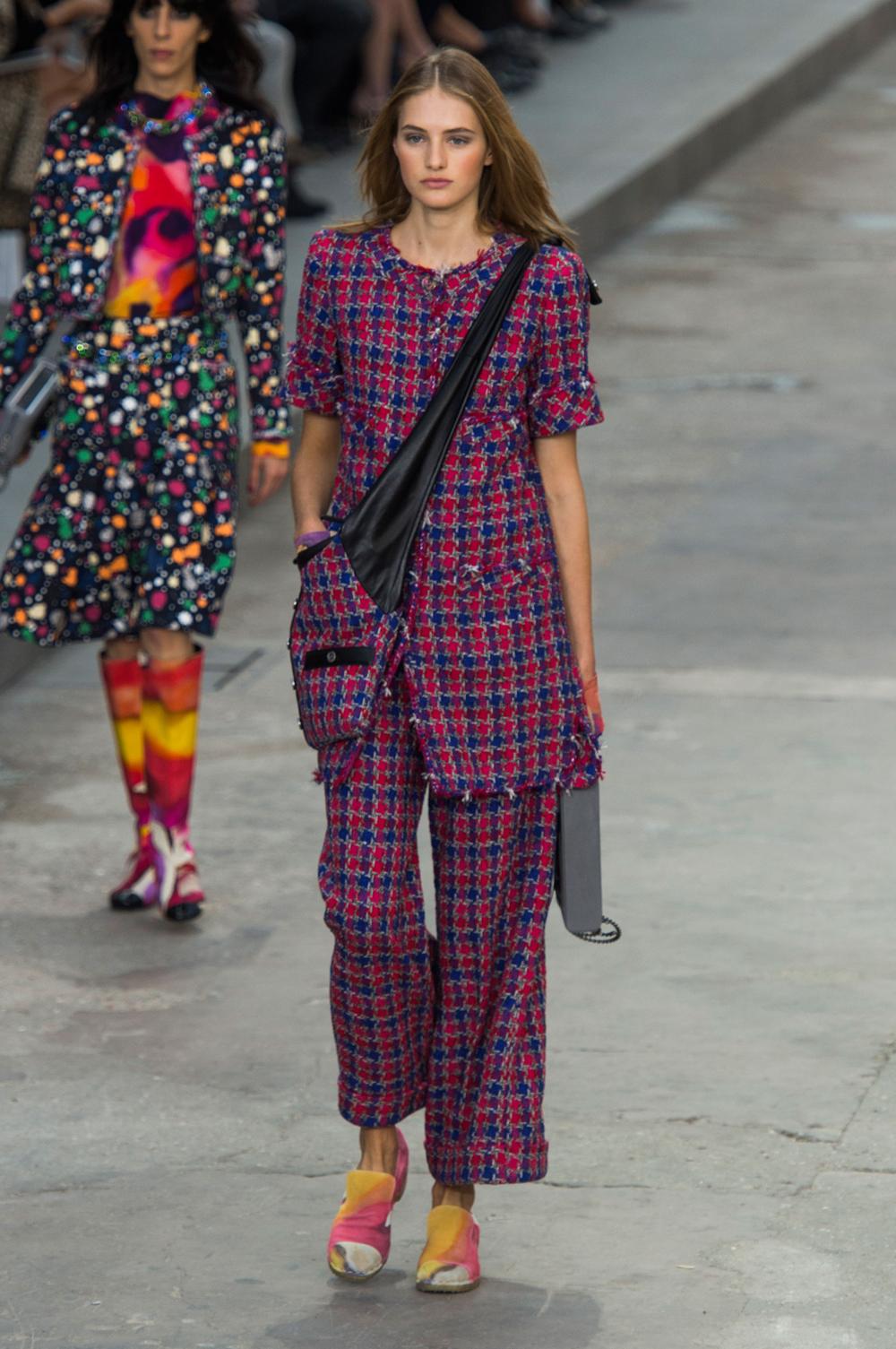 Défilé Chanel printemps-été 2015 Prêt-à-porter