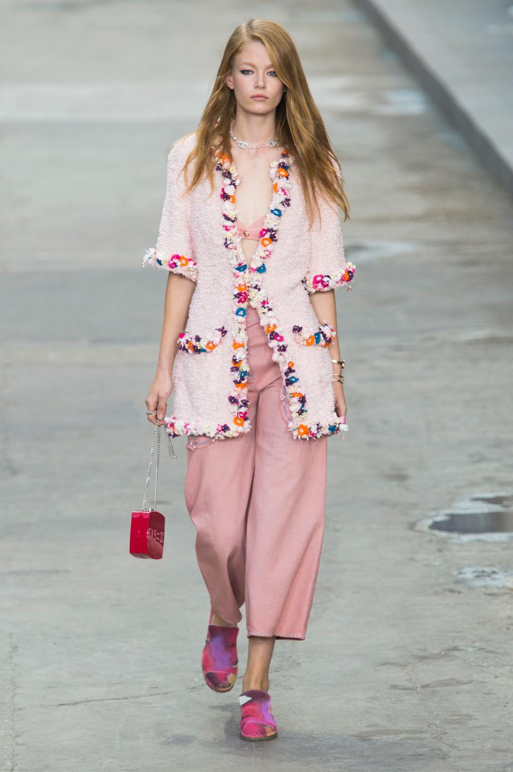 Défilé Chanel printemps-été 2015 Prêt-à-porter