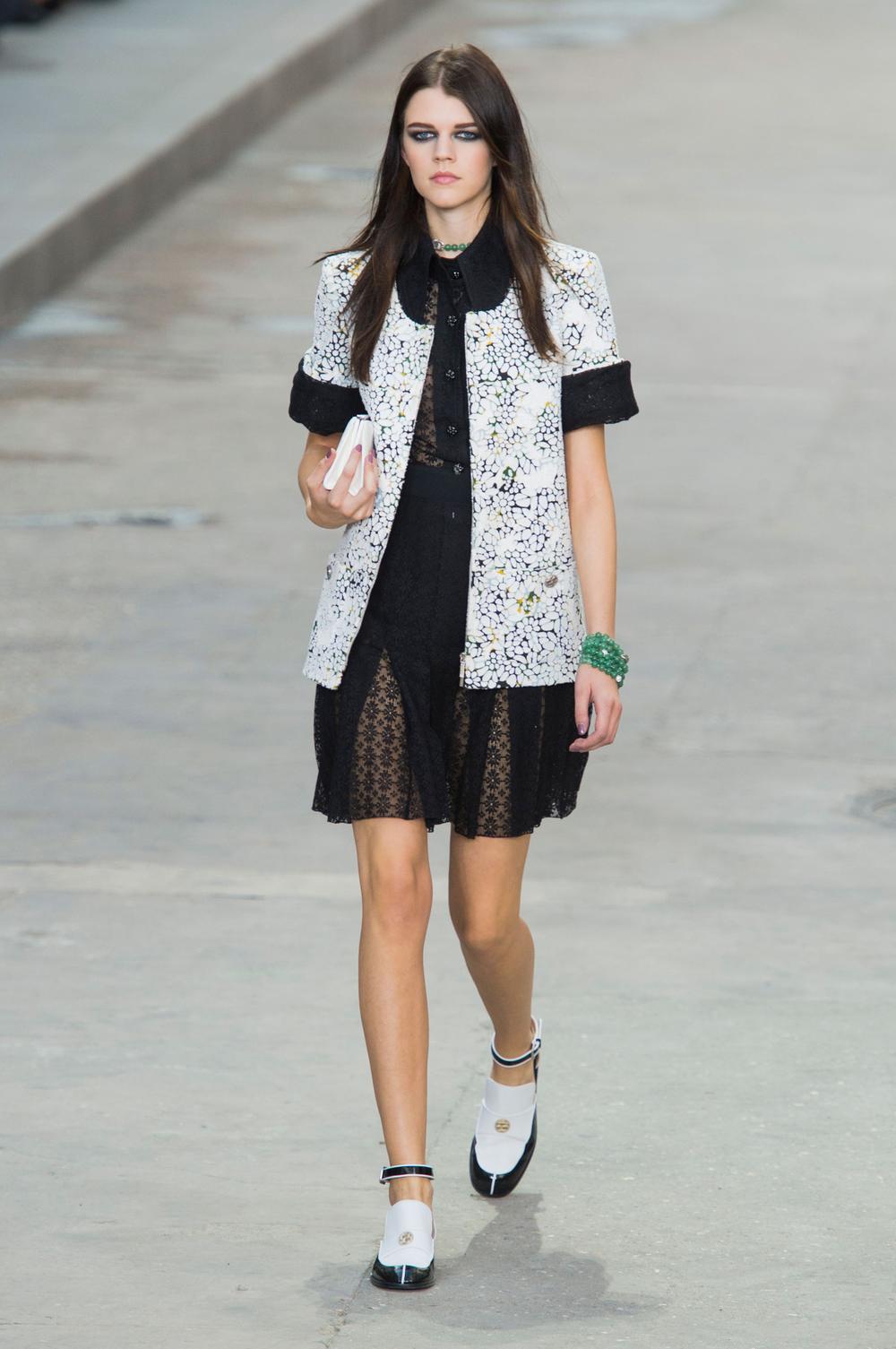 Défilé Chanel printemps-été 2015 Prêt-à-porter