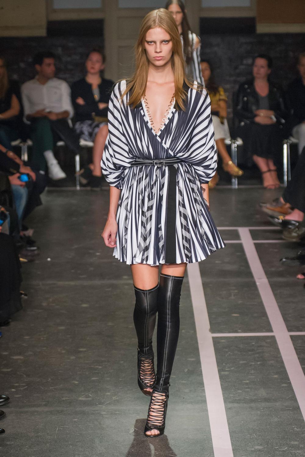 Défilé Givenchy printemps-été 2015 Prêt-à-porter