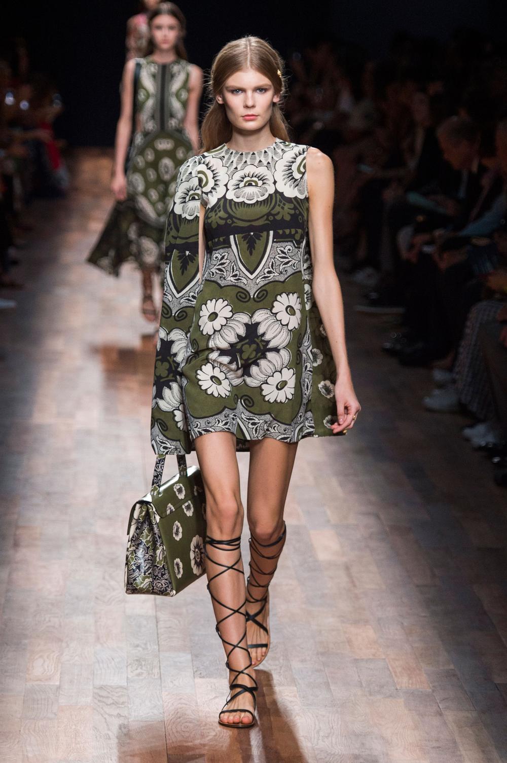 Défilé Valentino printemps-été 2015 Prêt-à-porter
