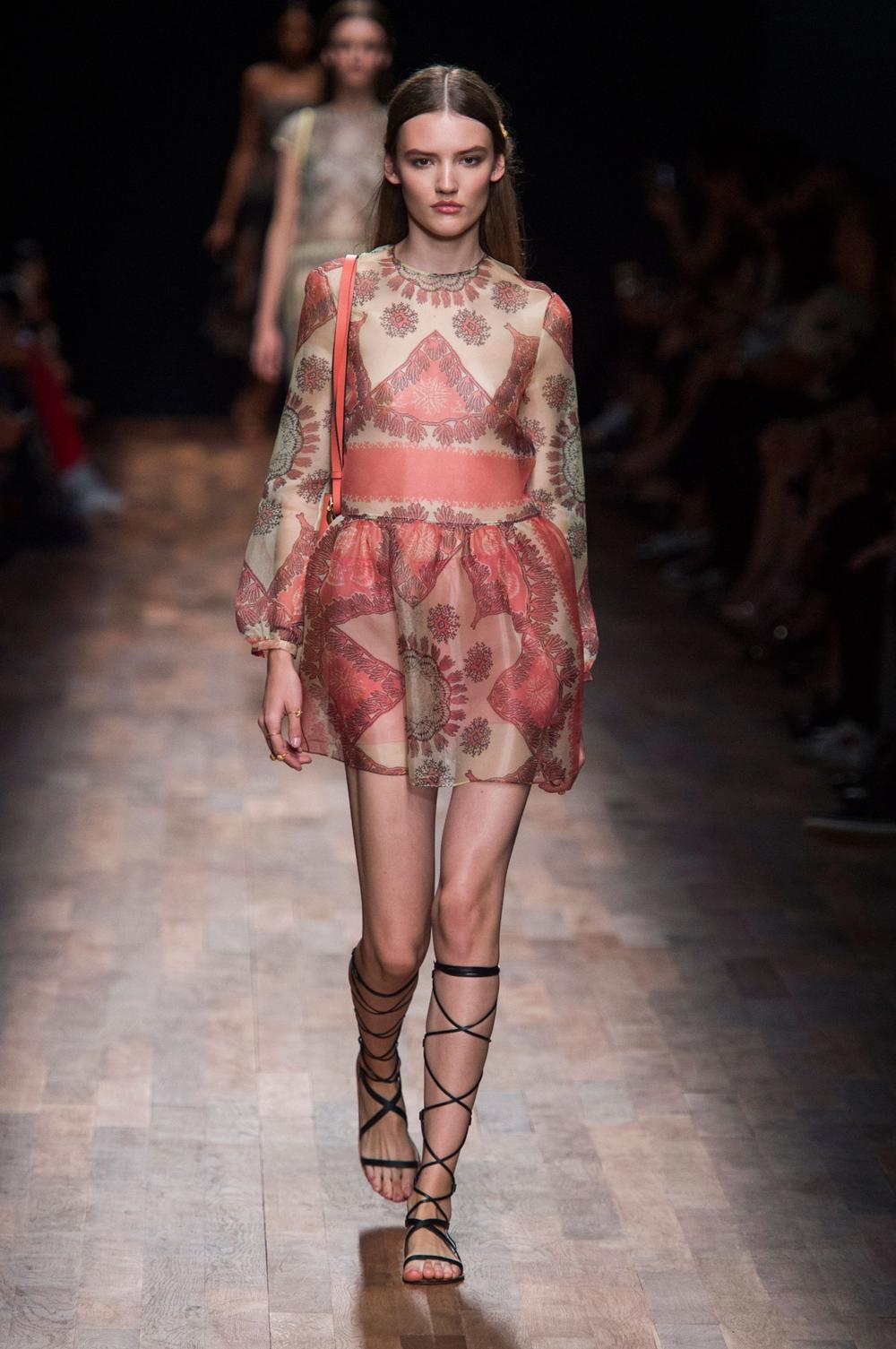 Défilé Valentino printemps-été 2015 Prêt-à-porter