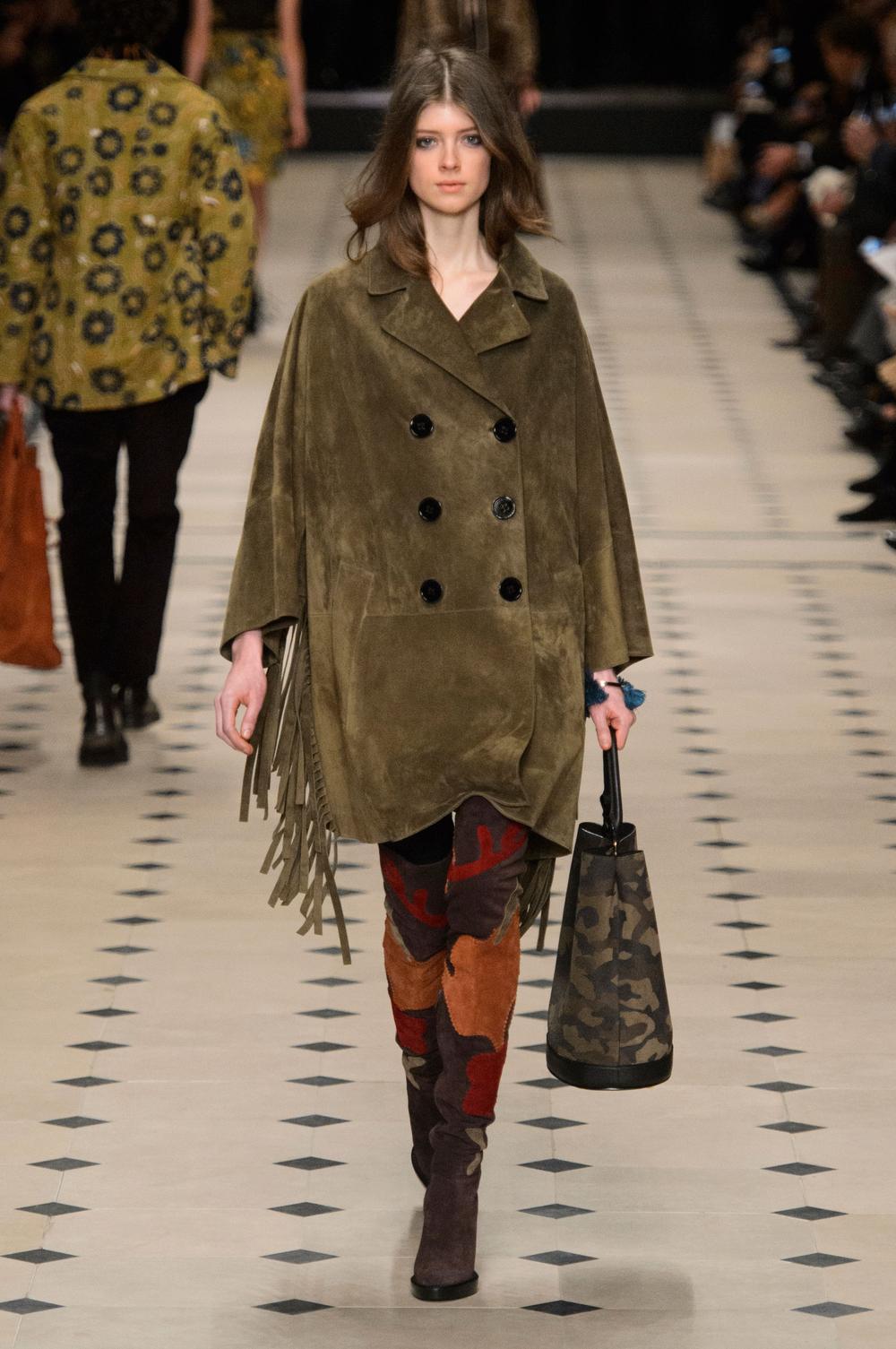 Défilé Burberry Automne-hiver 2015-2016 Prêt-à-porter