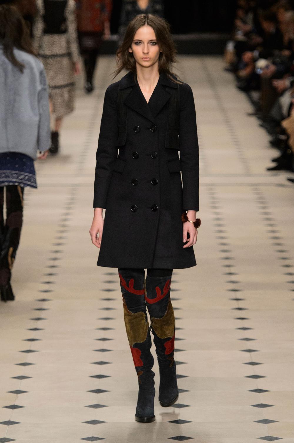 Défilé Burberry Automne-hiver 2015-2016 Prêt-à-porter