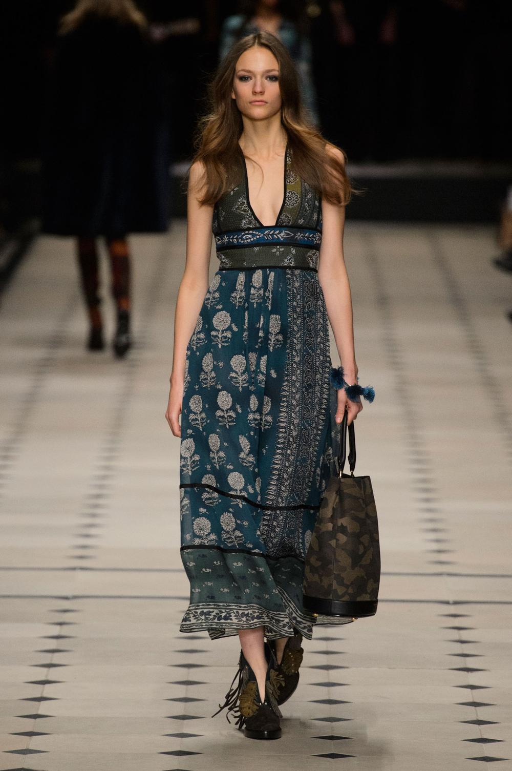 Défilé Burberry Automne-hiver 2015-2016 Prêt-à-porter