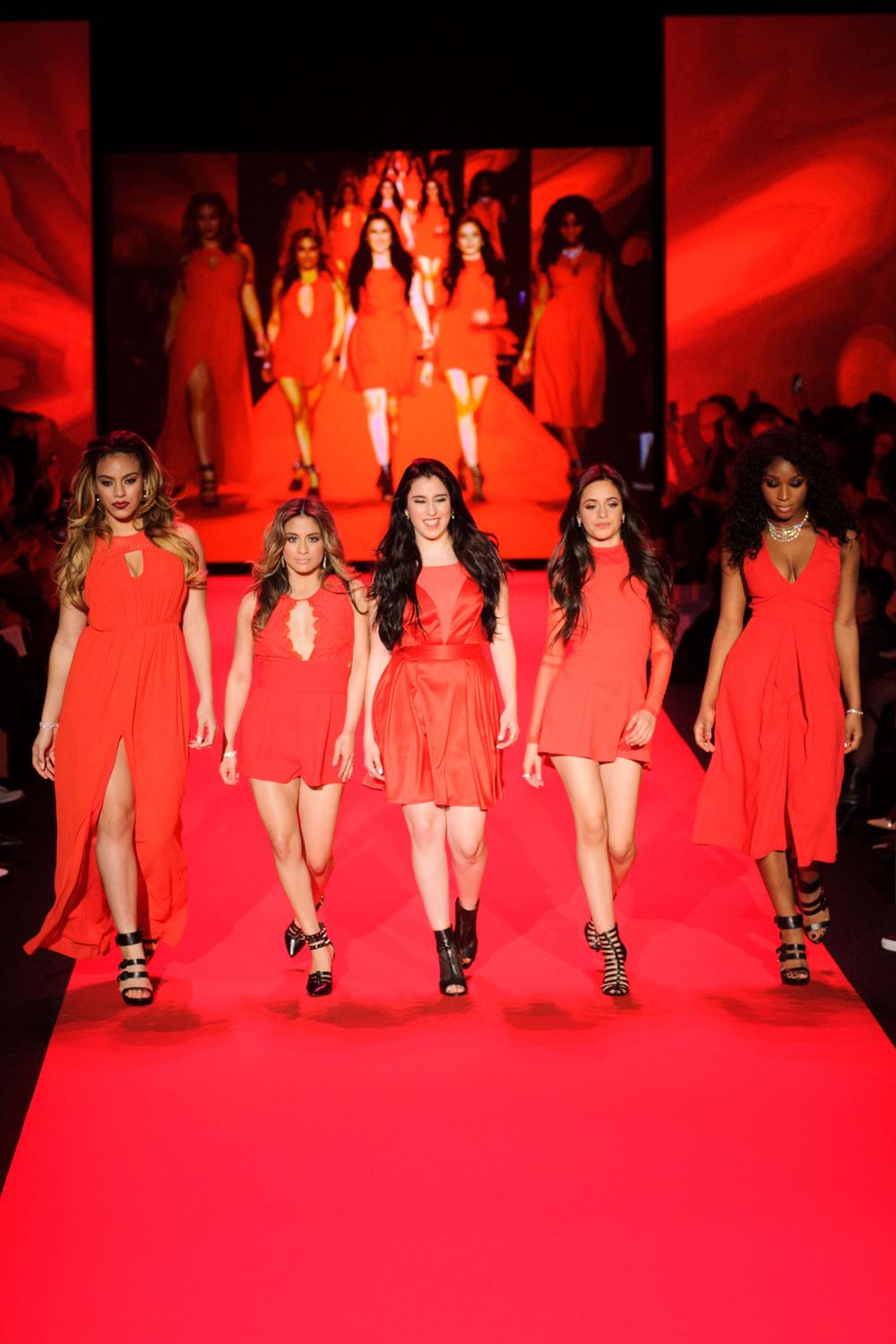 Défilé Red Dress Collection Automne-hiver 2015-2016 Prêt-à-porter