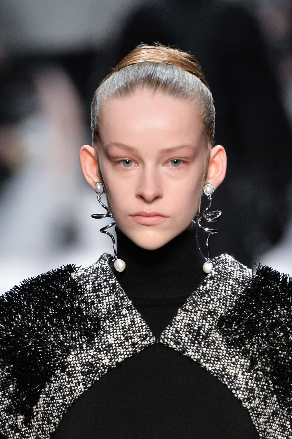 Défilé Balenciaga Automne-hiver 2015-2016 Prêt-à-porter