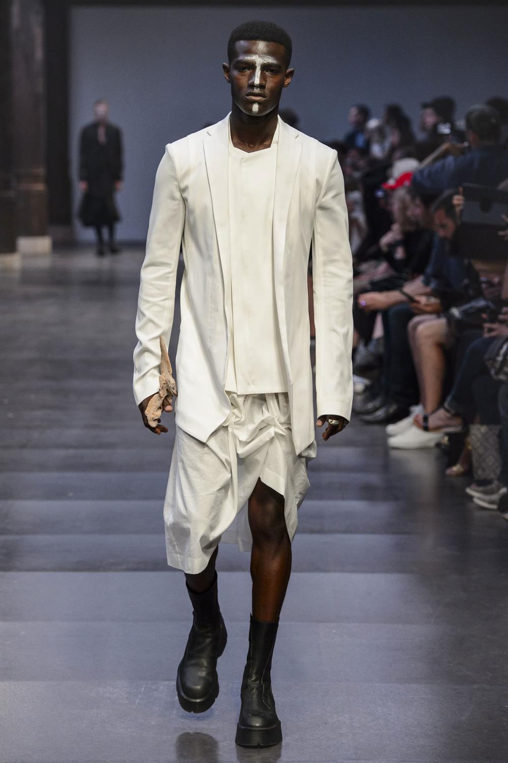 Défilé Julius Printemps-été 2016 Homme