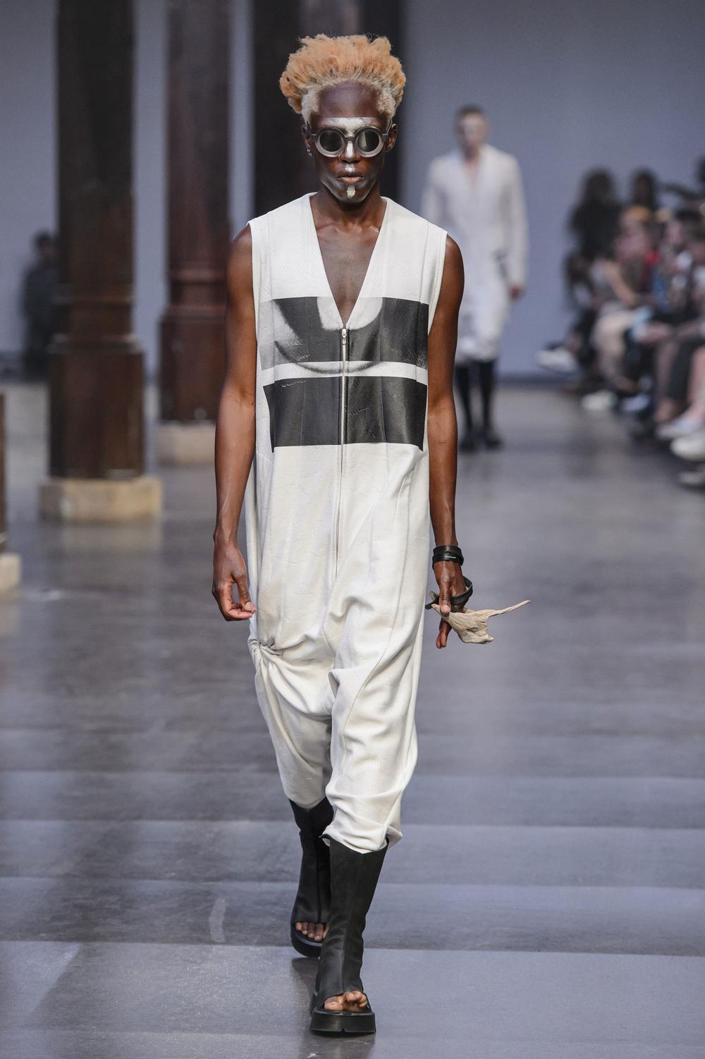 Défilé Julius Printemps-été 2016 Homme