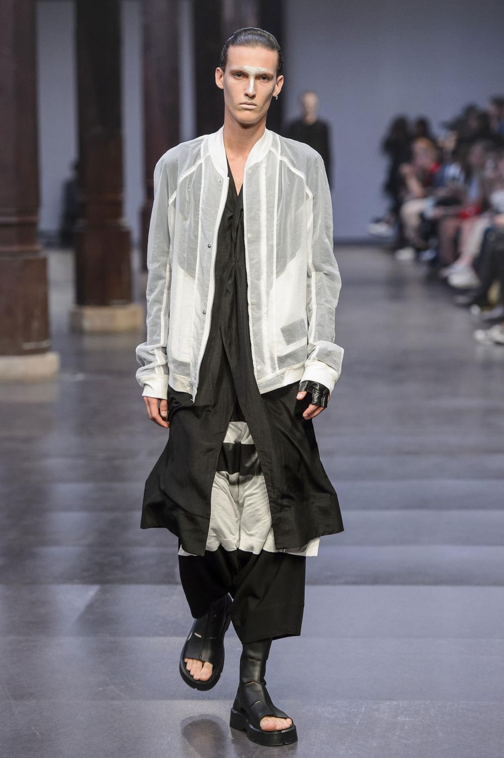 Défilé Julius Printemps-été 2016 Homme