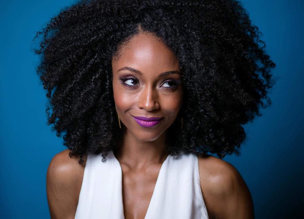 Tresses, boucles, afro : montez le volume