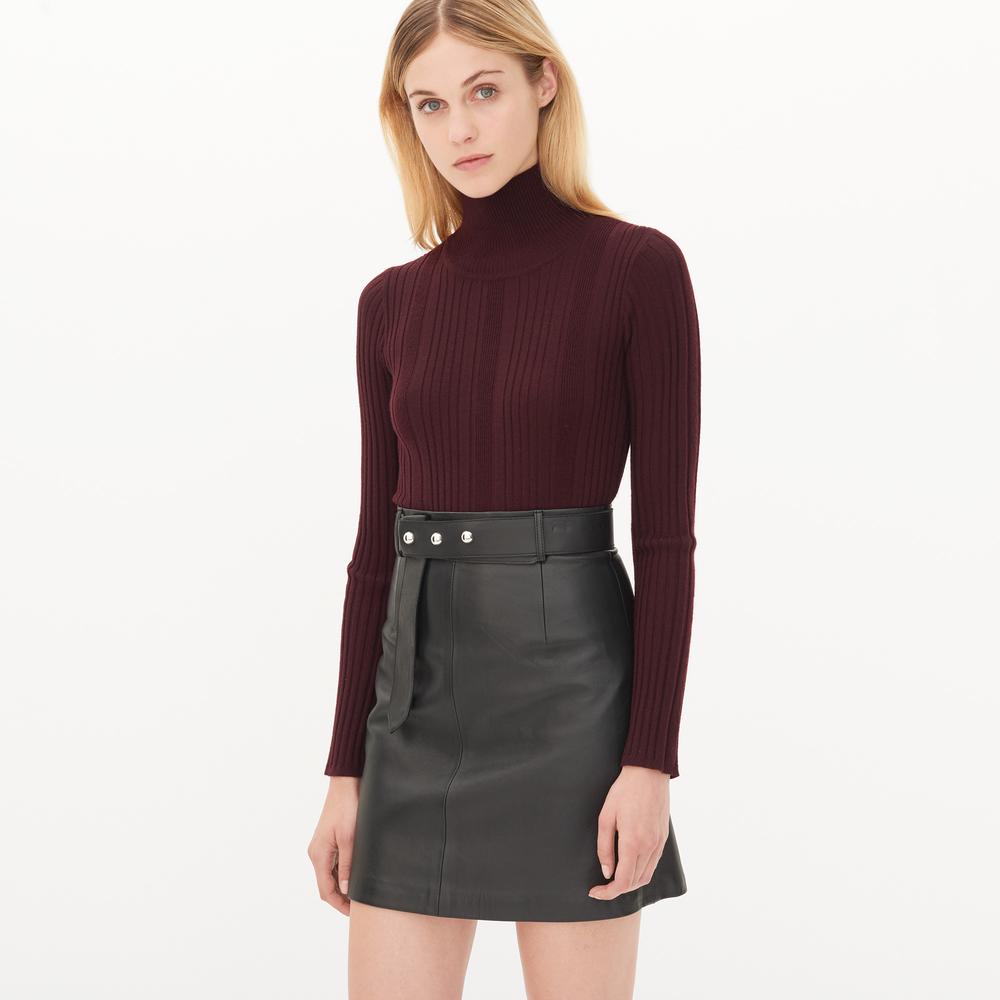 Comment bien porter le col roulé cet hiver