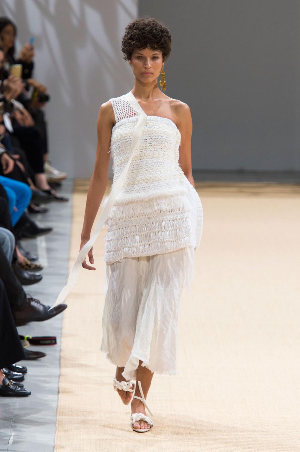 Défilé Allude Printemps-été 2016 Prêt-à-porter