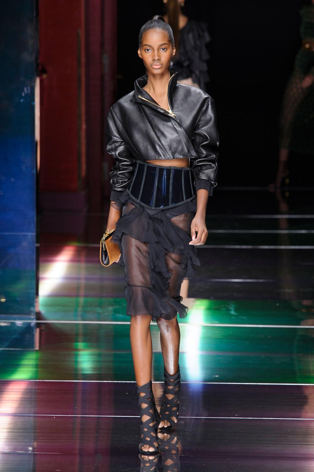 Défilé Balmain Printemps-été 2016 Prêt-à-porter