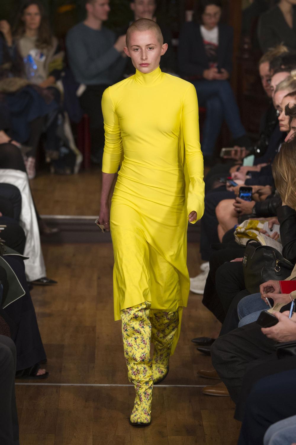 Défilé Vetements Printemps-été 2016 Prêt-à-porter