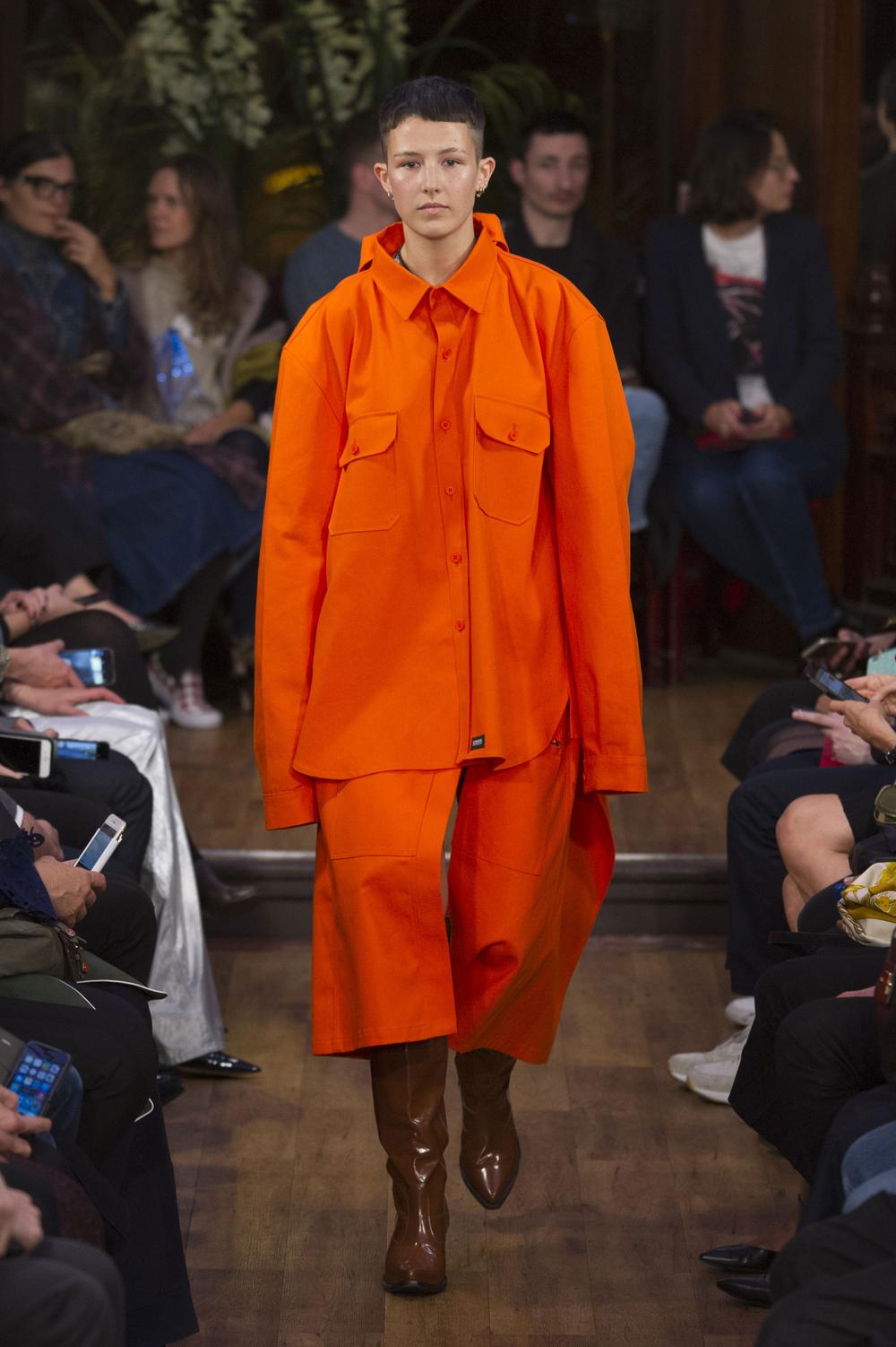 Défilé Vetements Printemps-été 2016 Prêt-à-porter