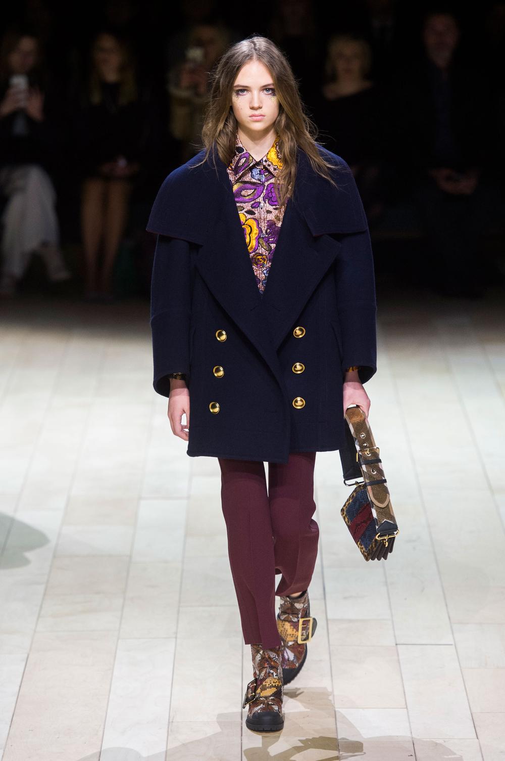 Défilé Burberry Automne-hiver 2016-2017 Prêt-à-porter