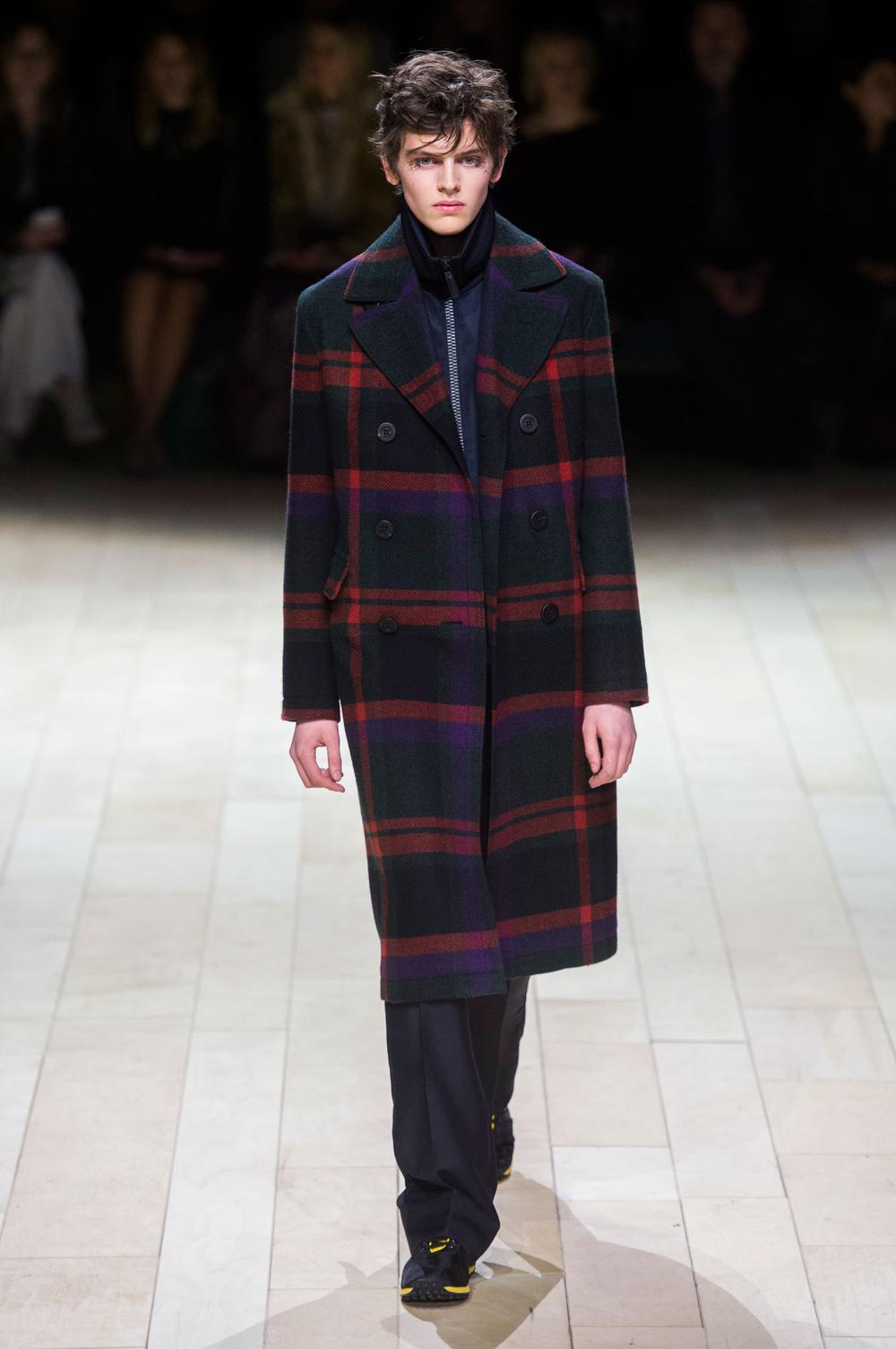 Défilé Burberry Automne-hiver 2016-2017 Prêt-à-porter