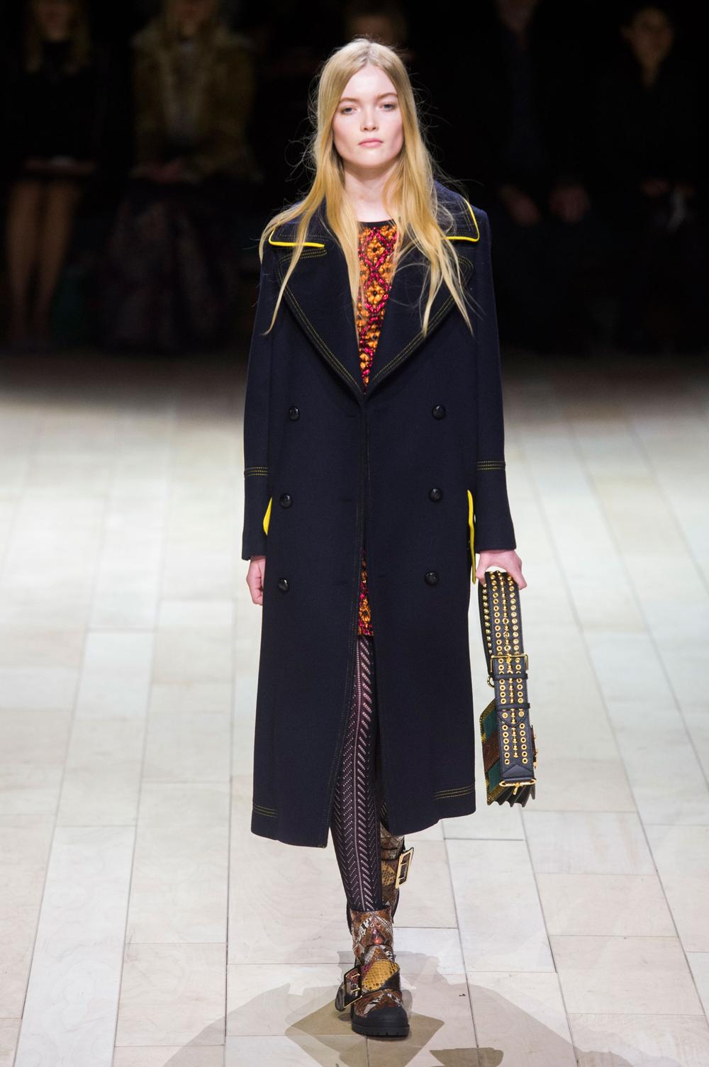 Défilé Burberry Automne-hiver 2016-2017 Prêt-à-porter
