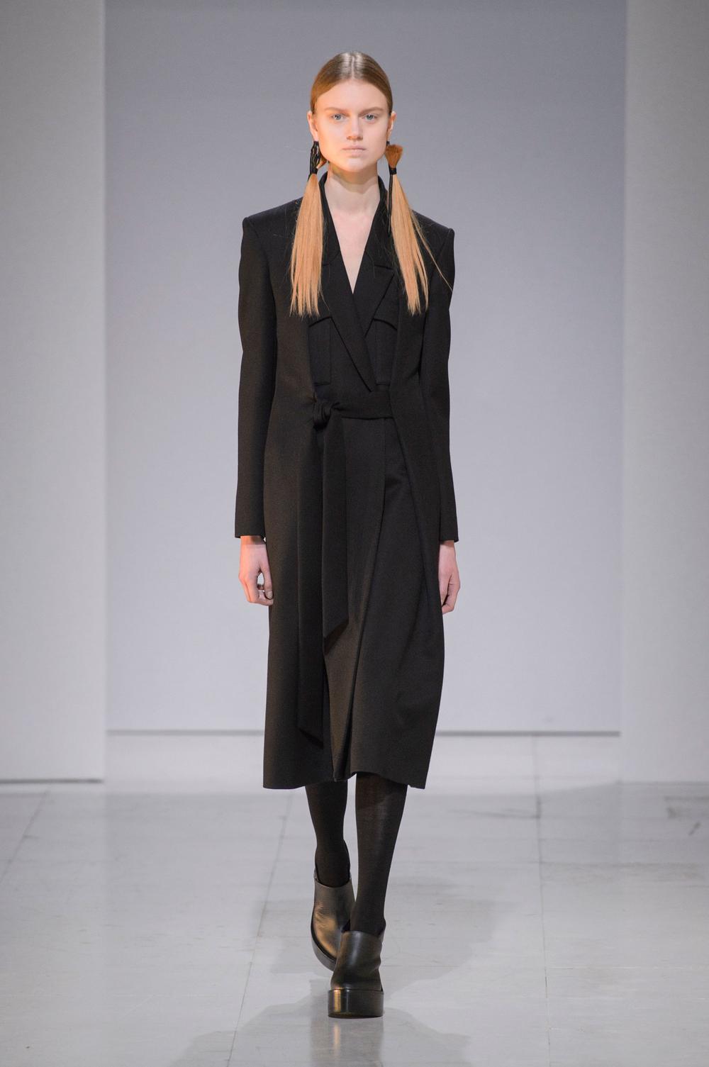 Défilé Hussein Chalayan Automne-hiver 2016-2017 Prêt-à-porter