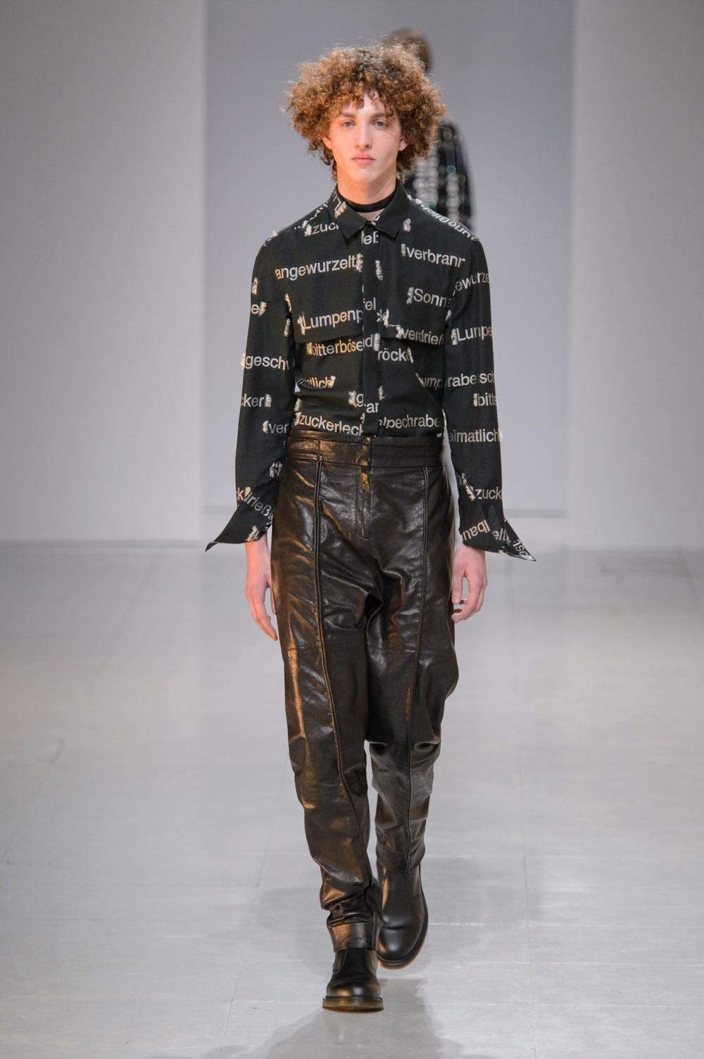 Défilé Hussein Chalayan Automne-hiver 2016-2017 Prêt-à-porter