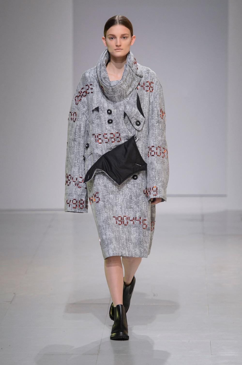 Défilé Hussein Chalayan Automne-hiver 2016-2017 Prêt-à-porter