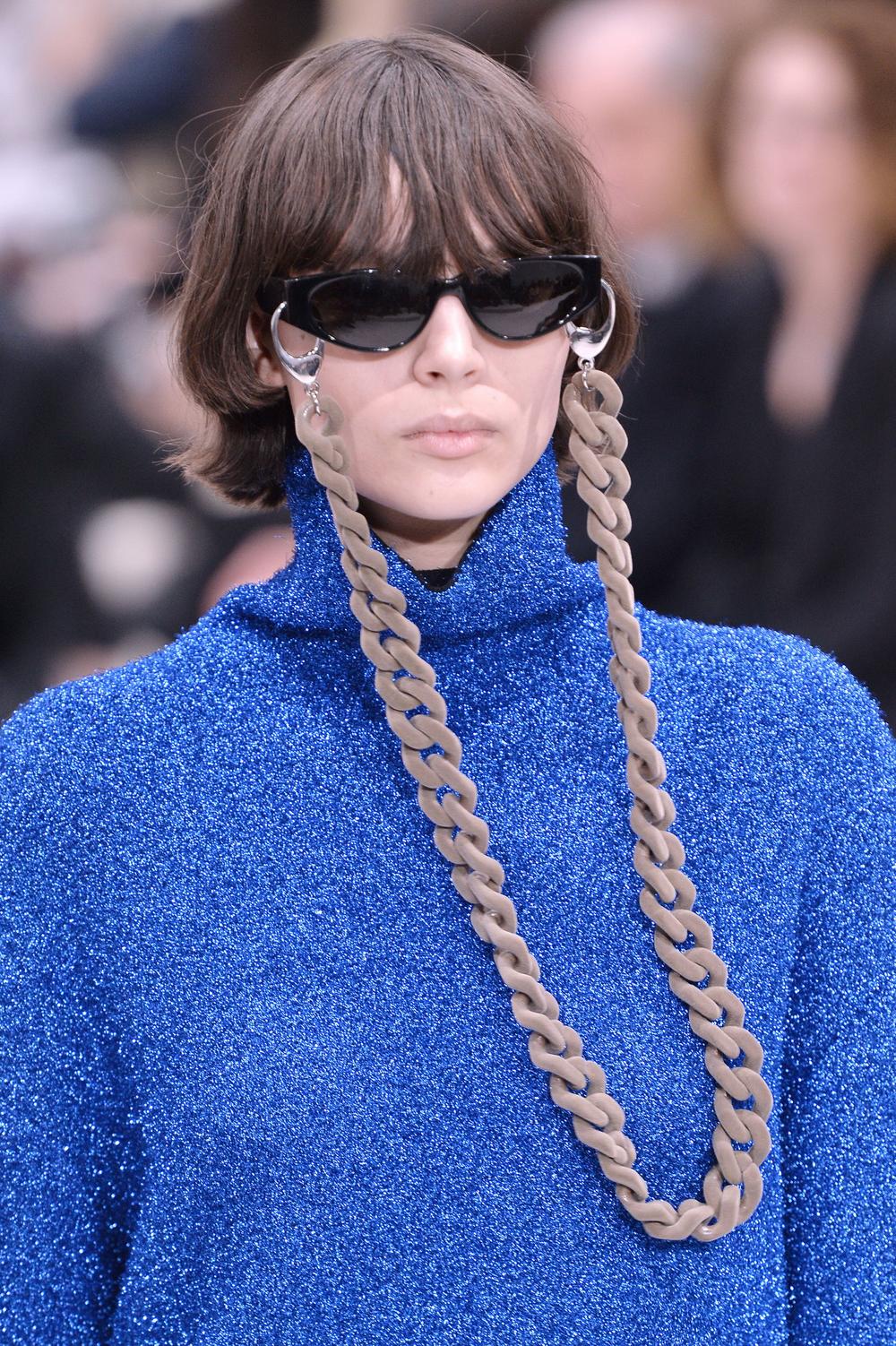 Défilé Balenciaga Automne-hiver 2016-2017 Prêt-à-porter