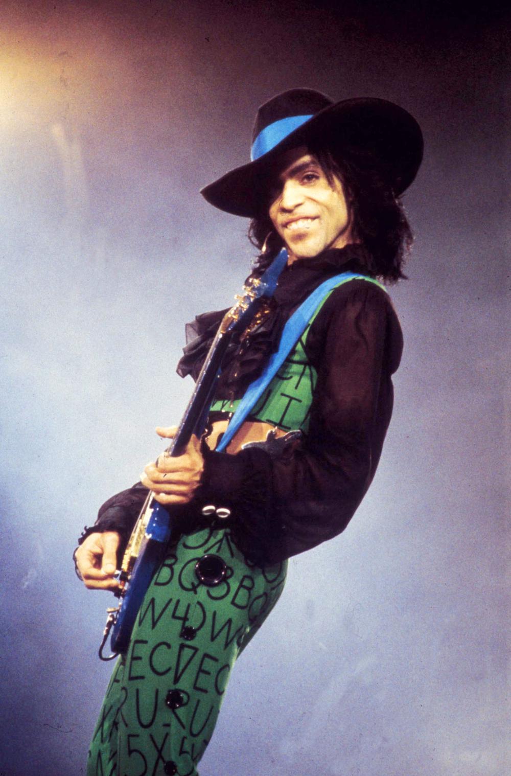 Funk, ghetto, dandy : le style de Prince n'a jamais vieilli