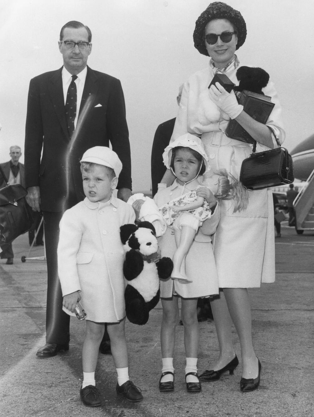 La première photo du prince Louis dévoilée