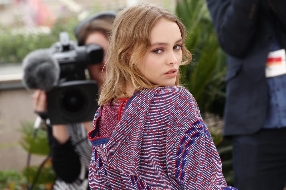 Lily-Rose Depp, icône pop en couverture de "Love Magazine"