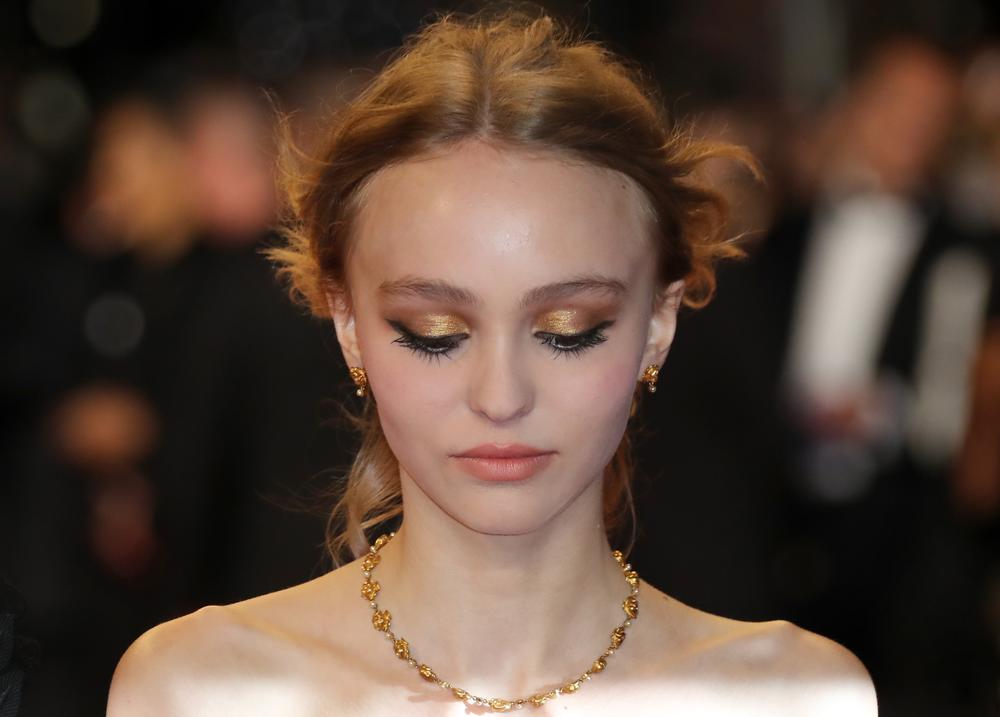 Lily-Rose Depp, icône pop en couverture de "Love Magazine"