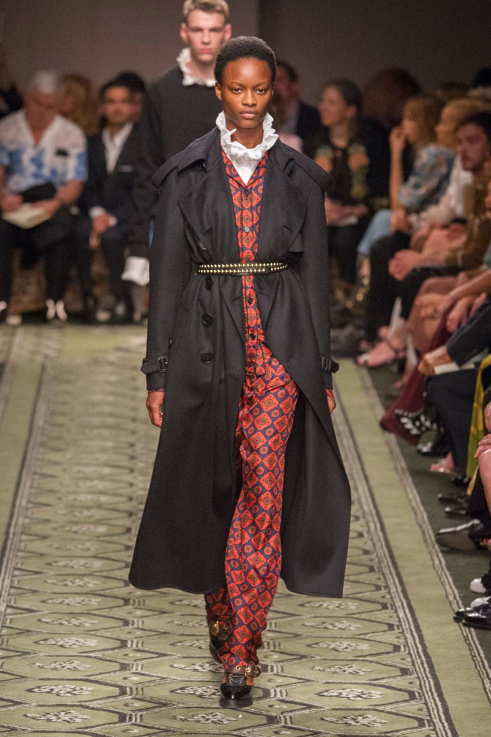 Défilé Burberry Automne 2016 Prêt-à-porter