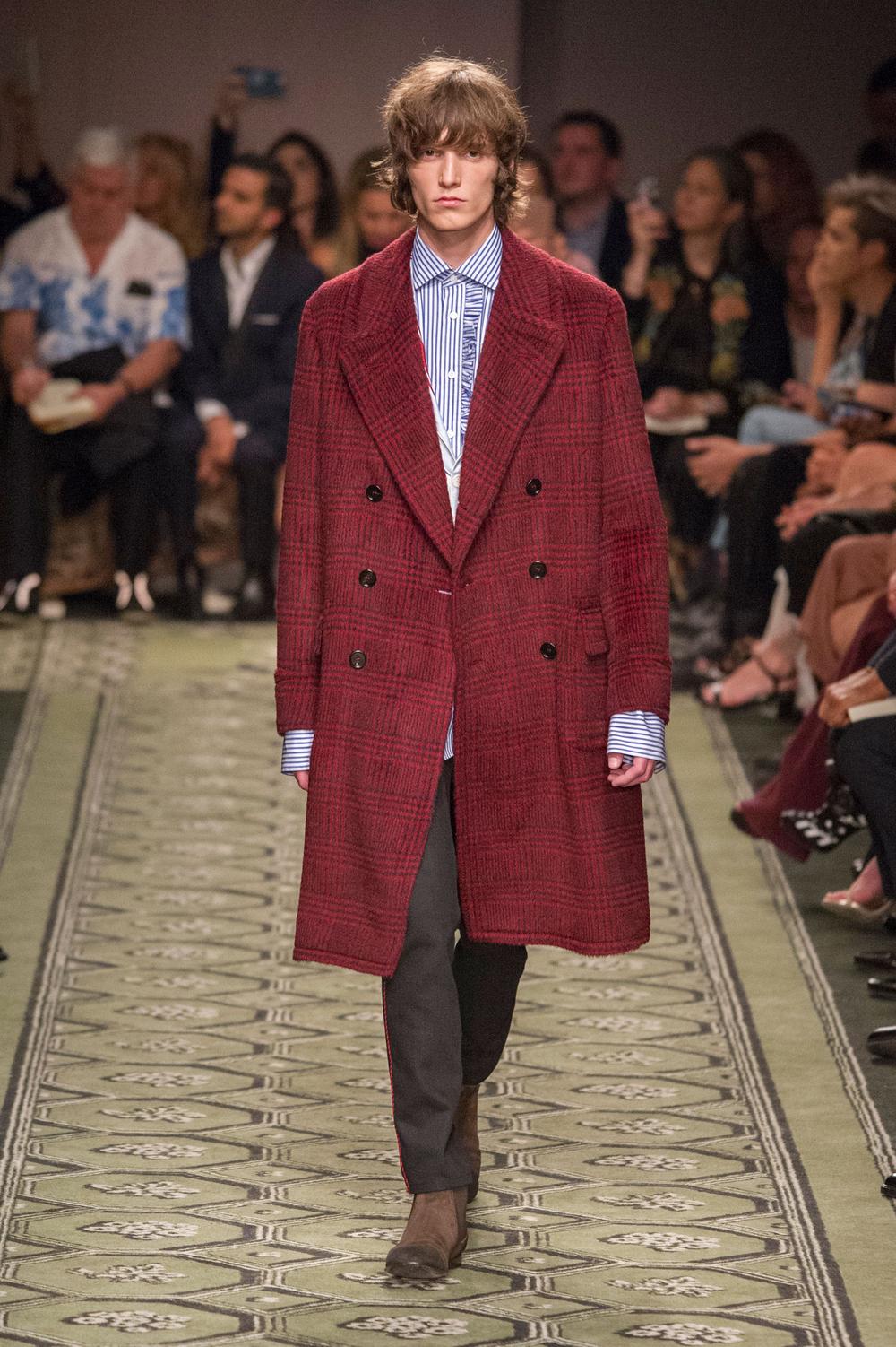 Défilé Burberry Automne 2016 Prêt-à-porter