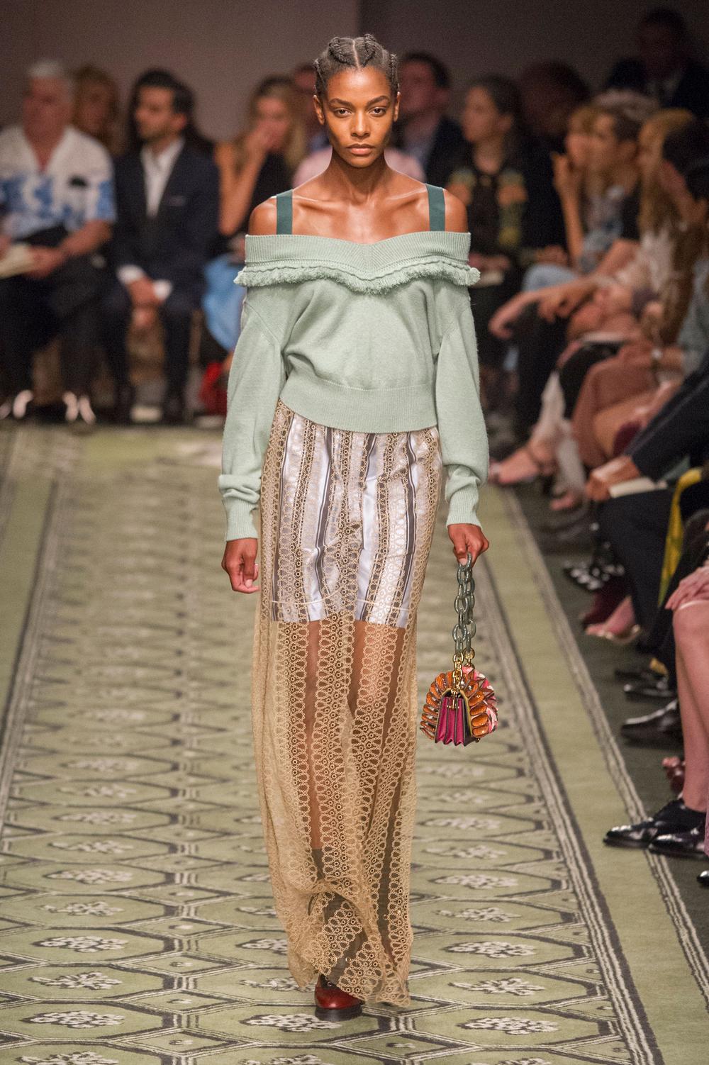 Défilé Burberry Automne 2016 Prêt-à-porter