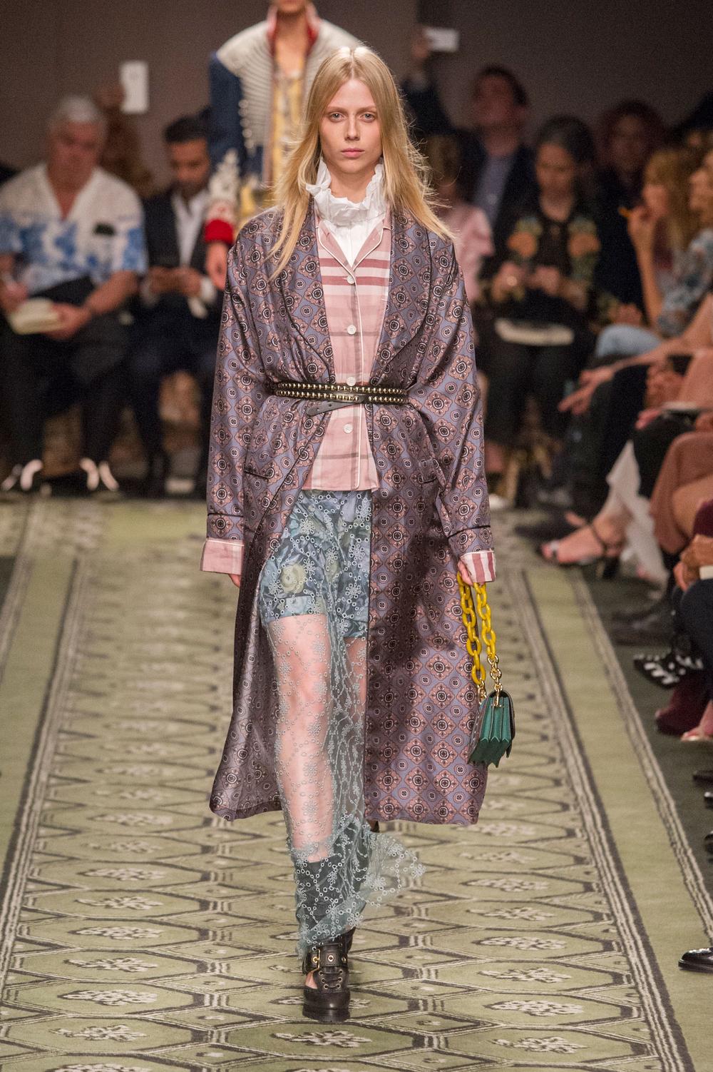 Défilé Burberry Automne 2016 Prêt-à-porter