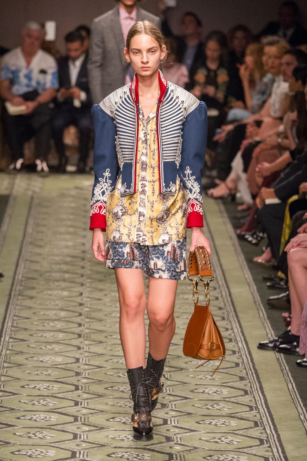 Défilé Burberry Automne 2016 Prêt-à-porter