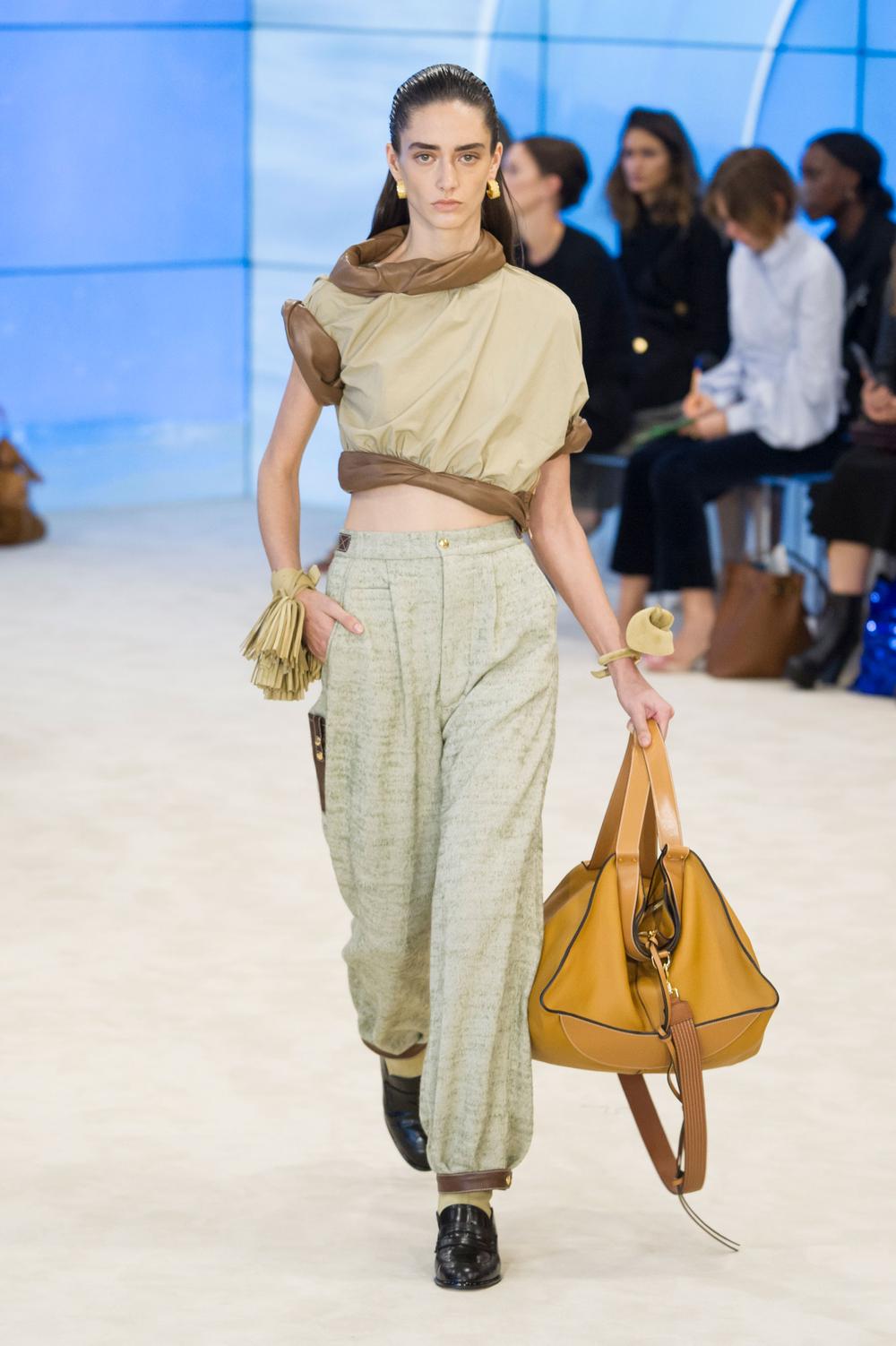 Défilé Loewe Printemps-été 2017 Prêt-à-porter