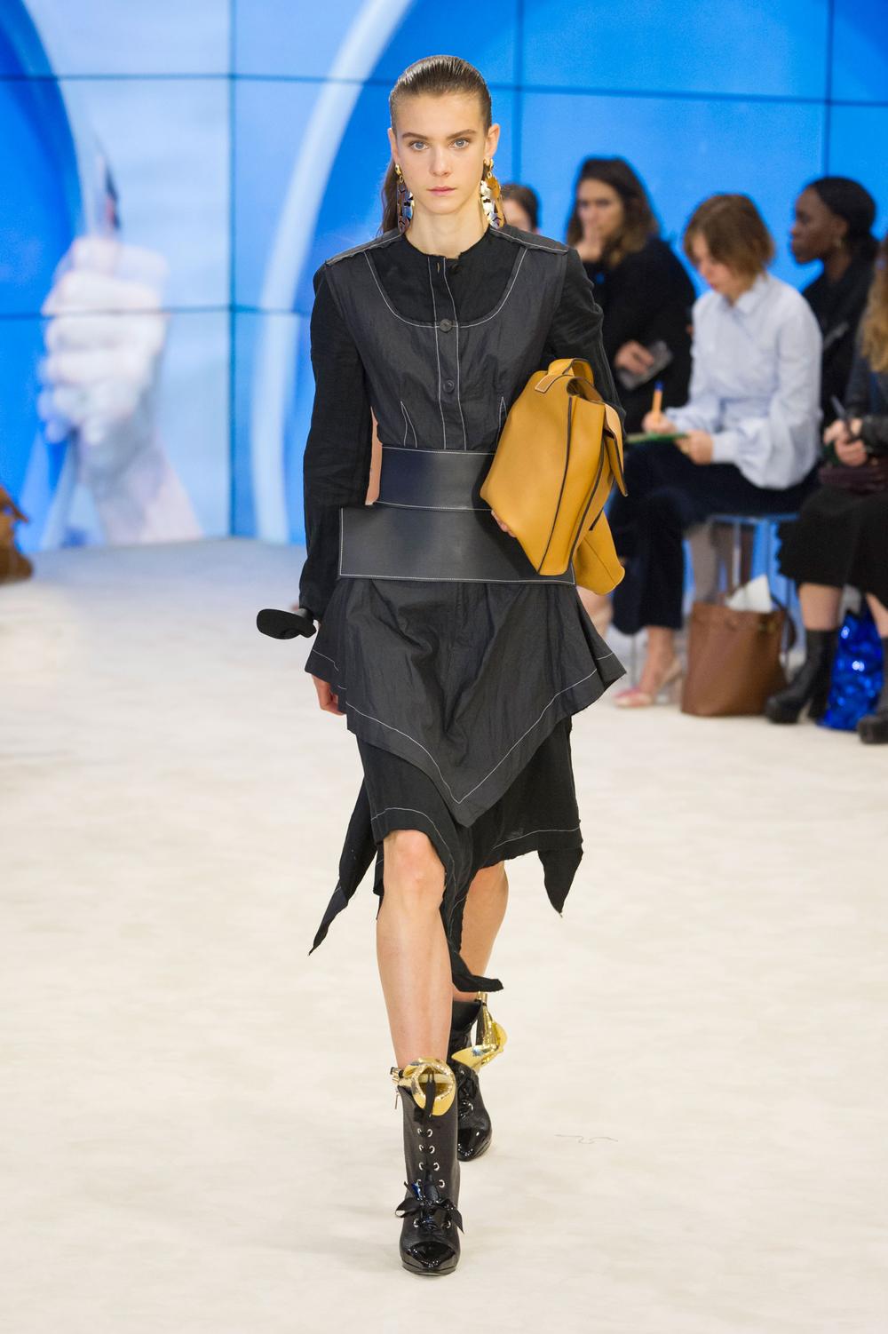 Défilé Loewe Printemps-été 2017 Prêt-à-porter