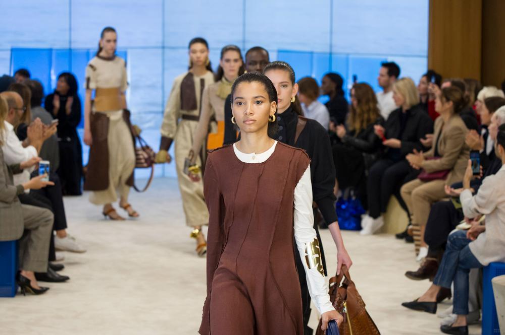 Défilé Loewe Printemps-été 2017 Prêt-à-porter