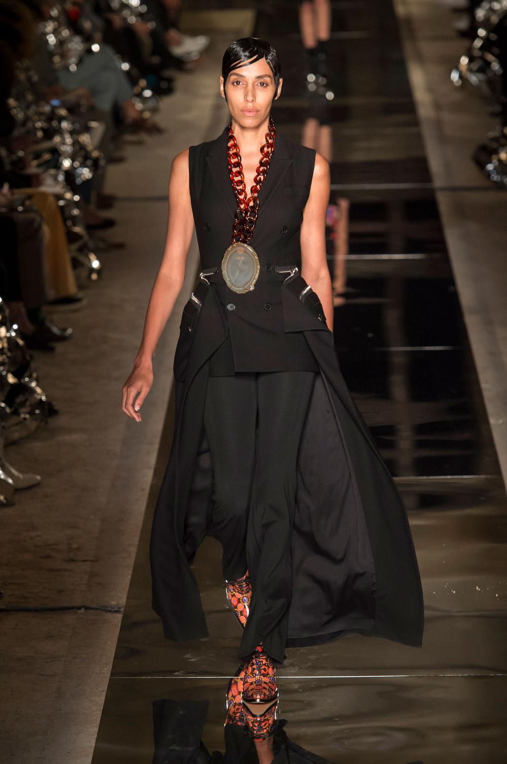 Défilé Givenchy Printemps-été 2017 Prêt-à-porter