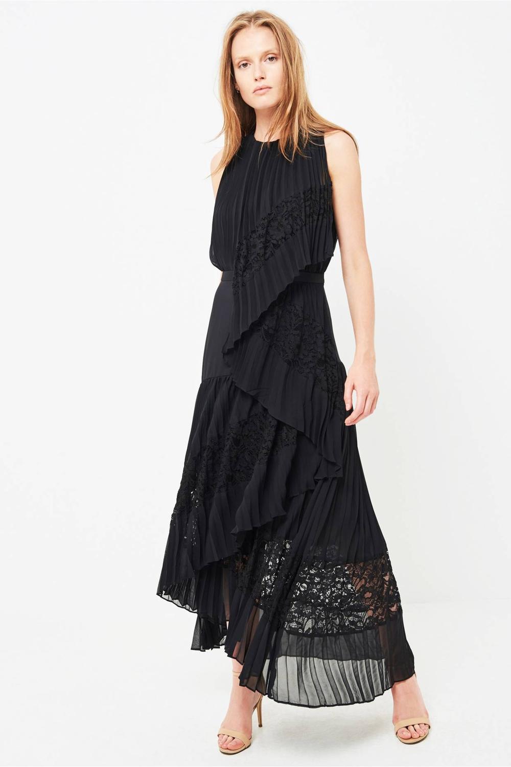 Robes, combinaisons... Vite, une tenue pour les fêtes