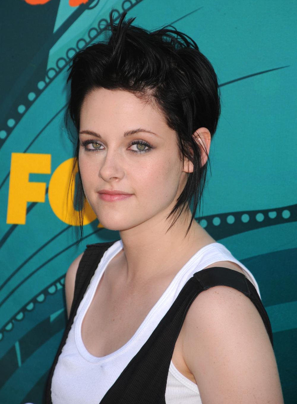 Kristen Stewart : l'évolution coiffure d'une audacieuse