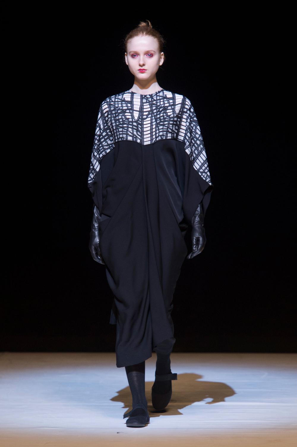 Défilé Hussein Chalayan Automne-hiver 2017-2018 Prêt-à-porter