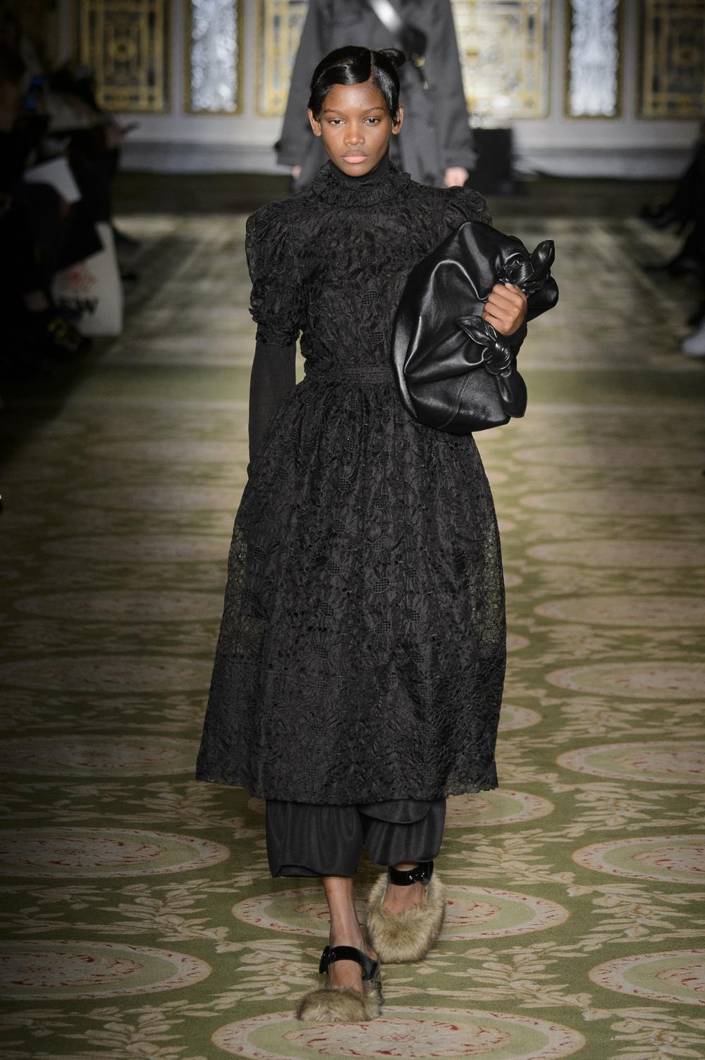 Fashion Week de Londres : des mannequins âgés font le show