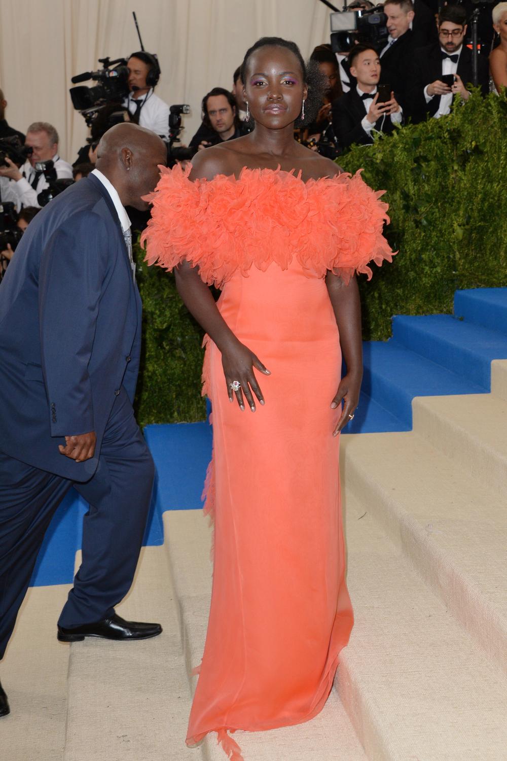 Met Gala 2017 Les Tenues Les Plus Incroyables Du Tapis Rouge