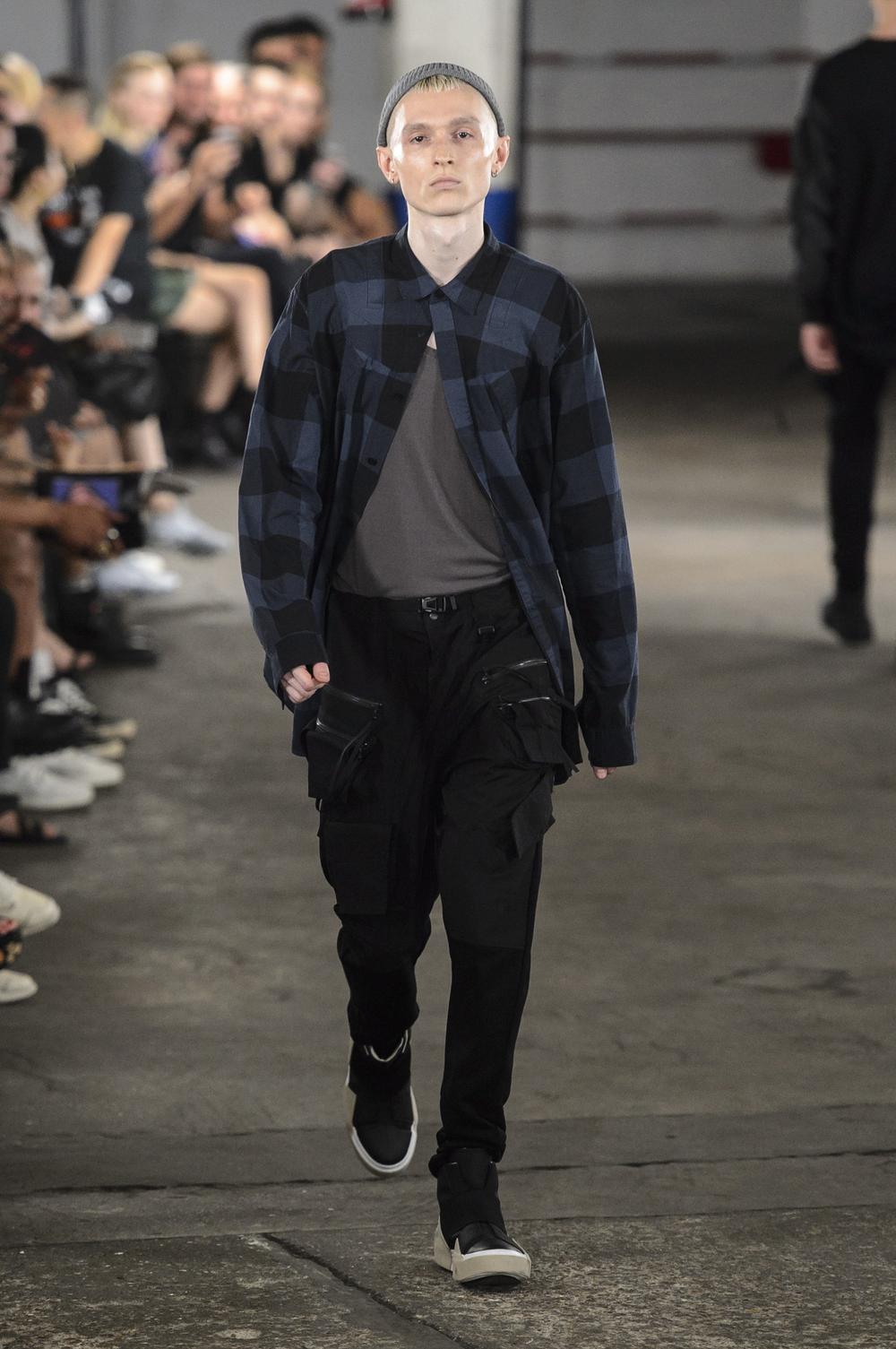 Défilé Julius printemps-été 2018 Homme