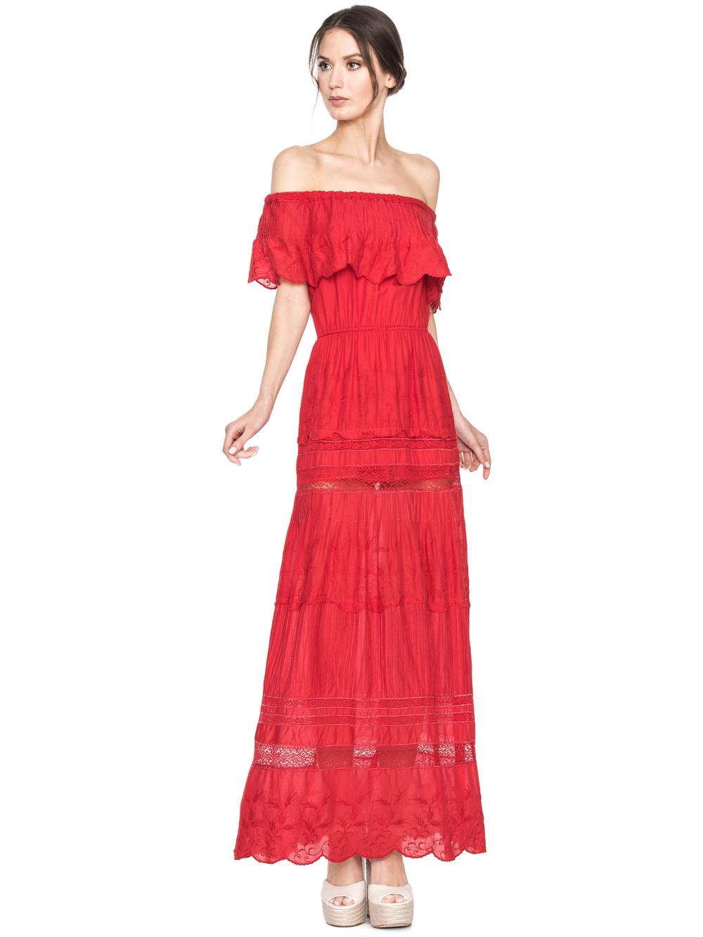 Comment porter une robe longue quand on est petite