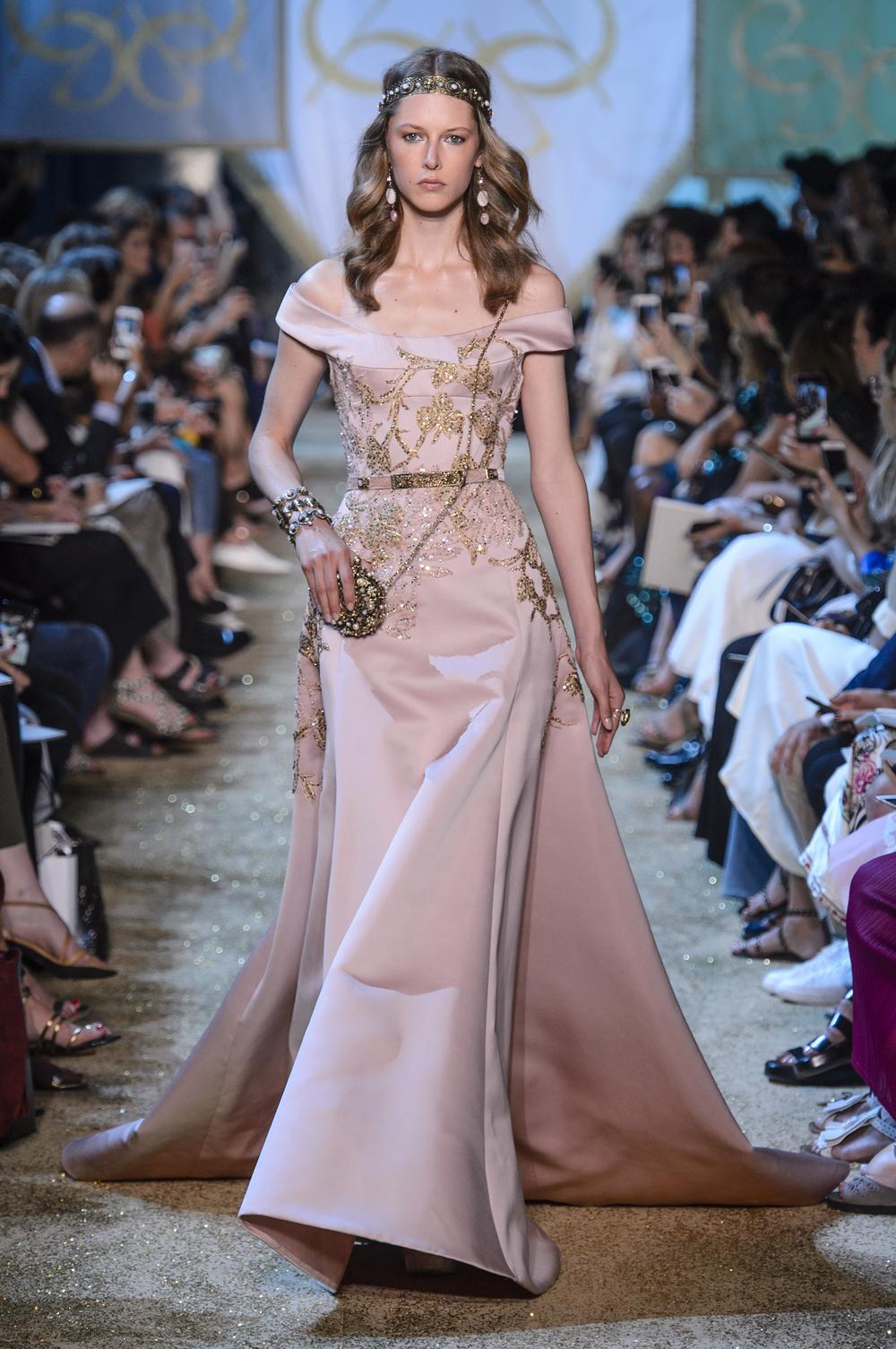 Défilé Elie Saab Automne Hiver 2017 2018 Couture