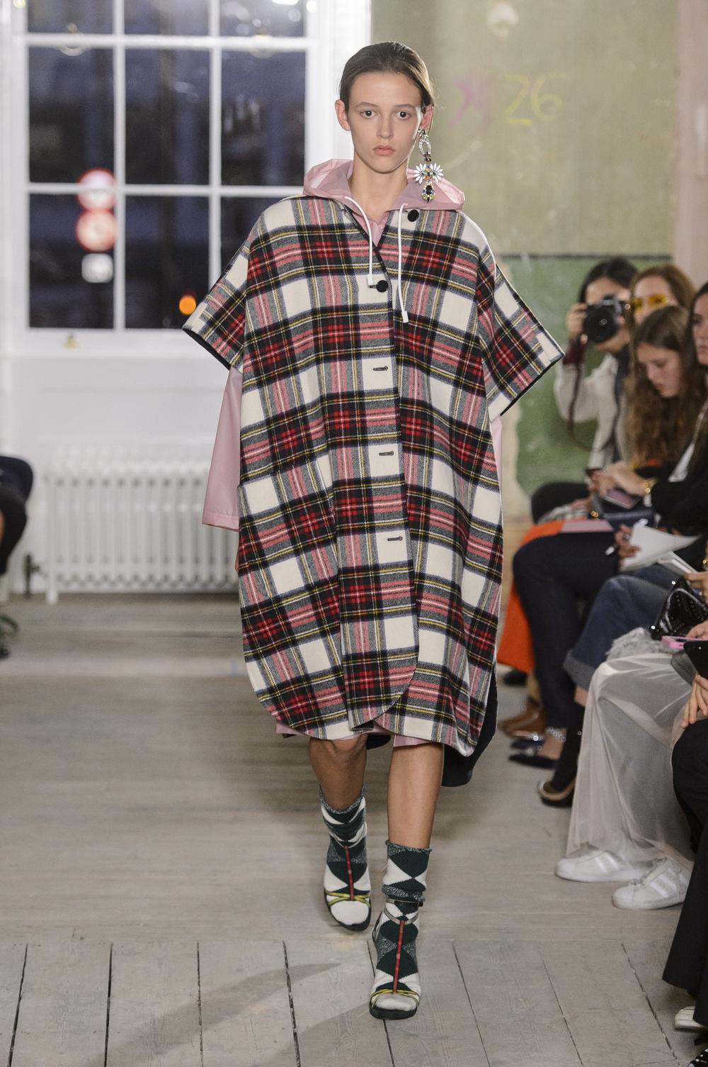 Défilé Burberry Automne-hiver 2017-2018 Prêt-à-porter