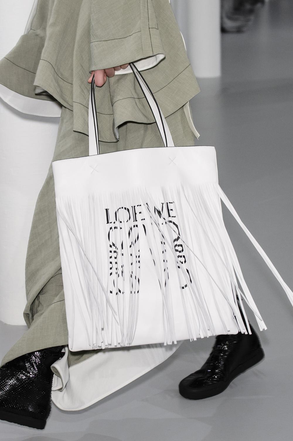 Défilé Loewe printemps-été 2018 Prêt-à-porter